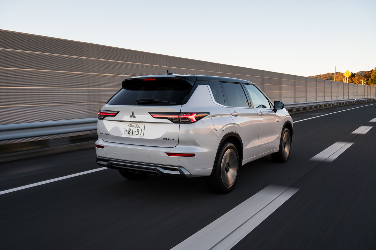 三菱アウトランダーPエグゼクティブパッケージ（4WD）【試乗記】 の画像19枚 - webCG