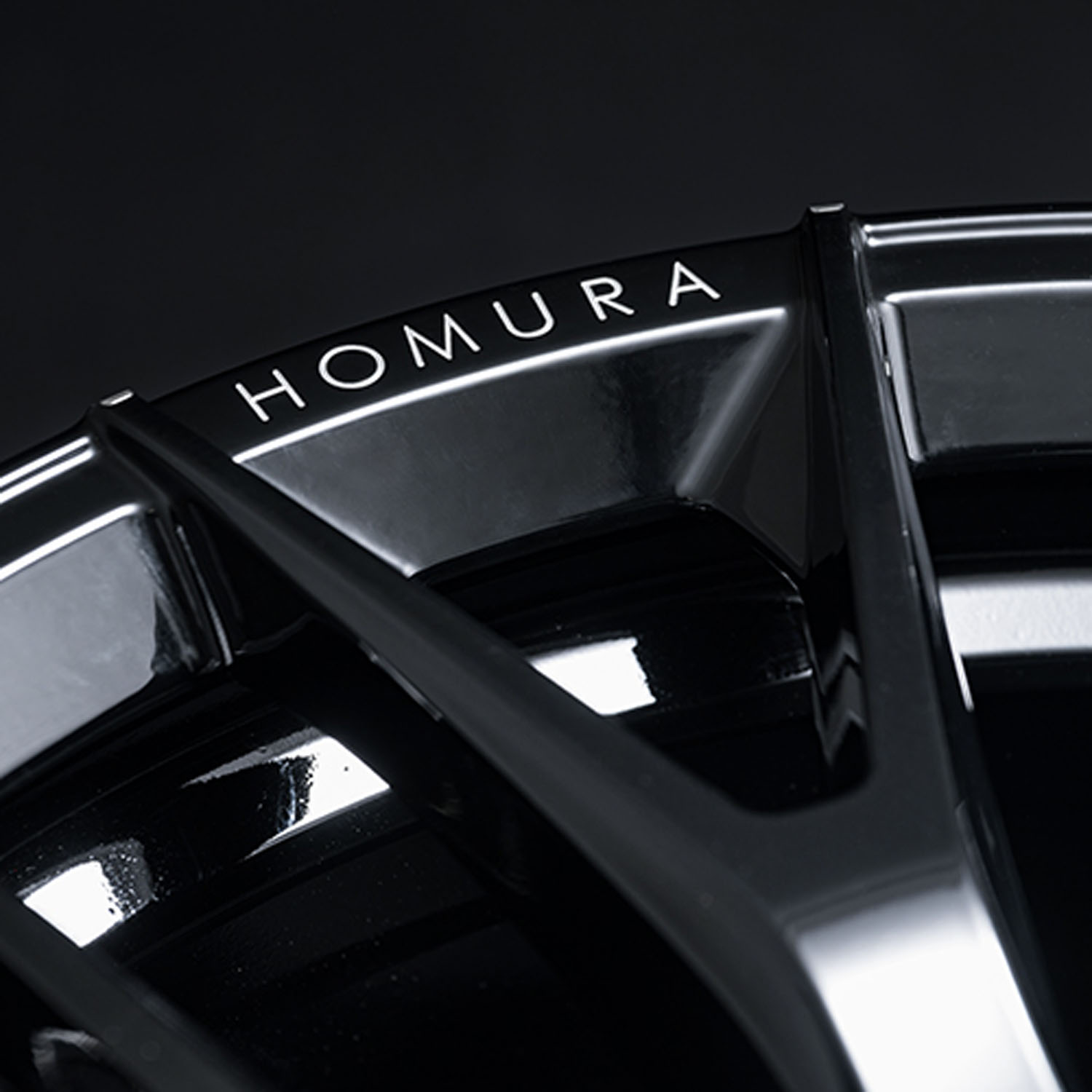 圧倒的存在感！ 「ホムラ2×9R」の魅力に迫る 【最高峰技術の結晶 レイズが鍛えた高性能ホイールの世界＜AD＞】 - webCG