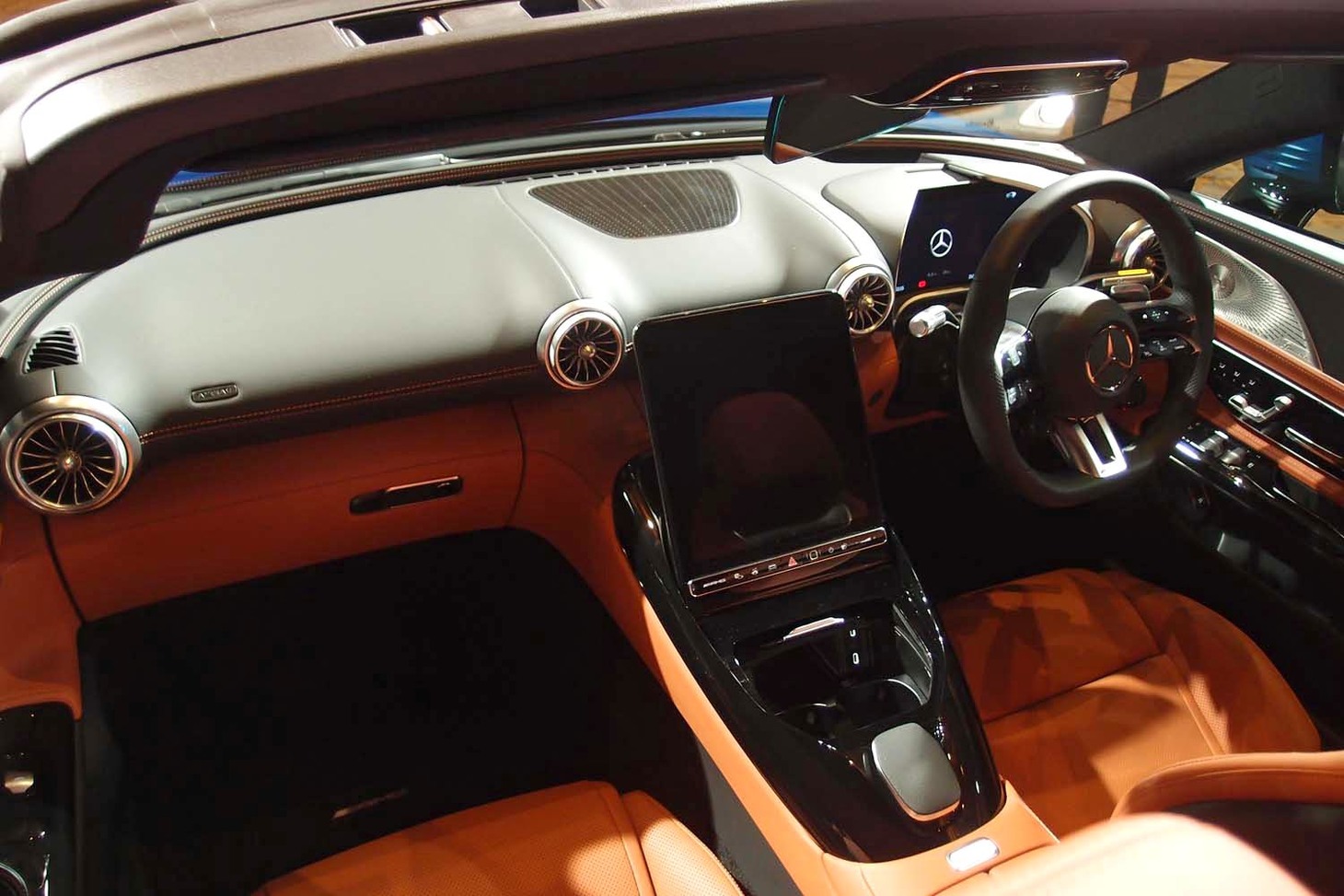 メルセデスAMG SL43 内装・外装など70枚 【画像・写真】 - webCG