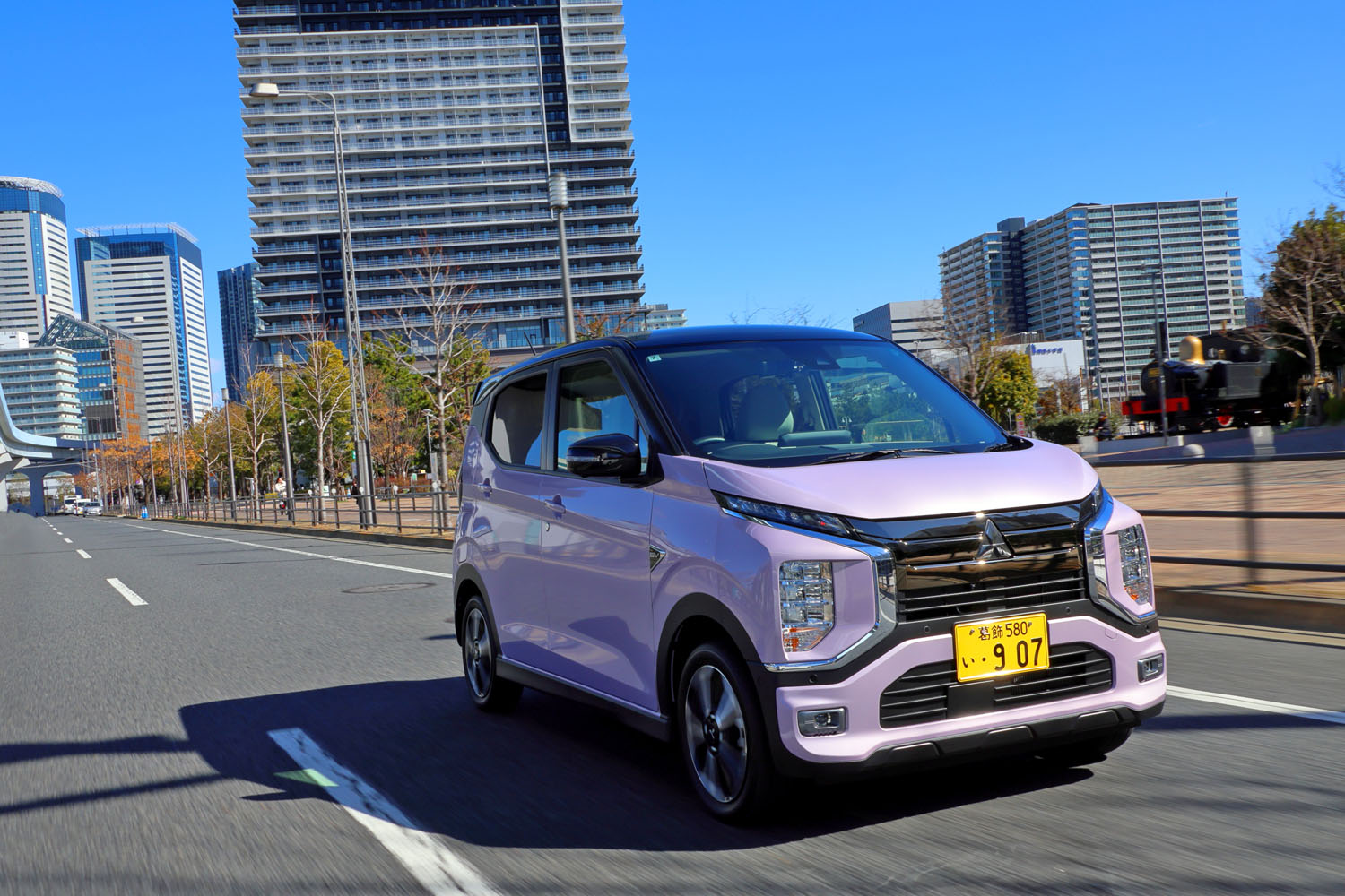 小さなクルマで大満足 三菱eKクロスEVの魅力に迫る 【できる軽でもっといいカーライフ 三菱eKクロスEVで行こう＜AD＞】 - webCG