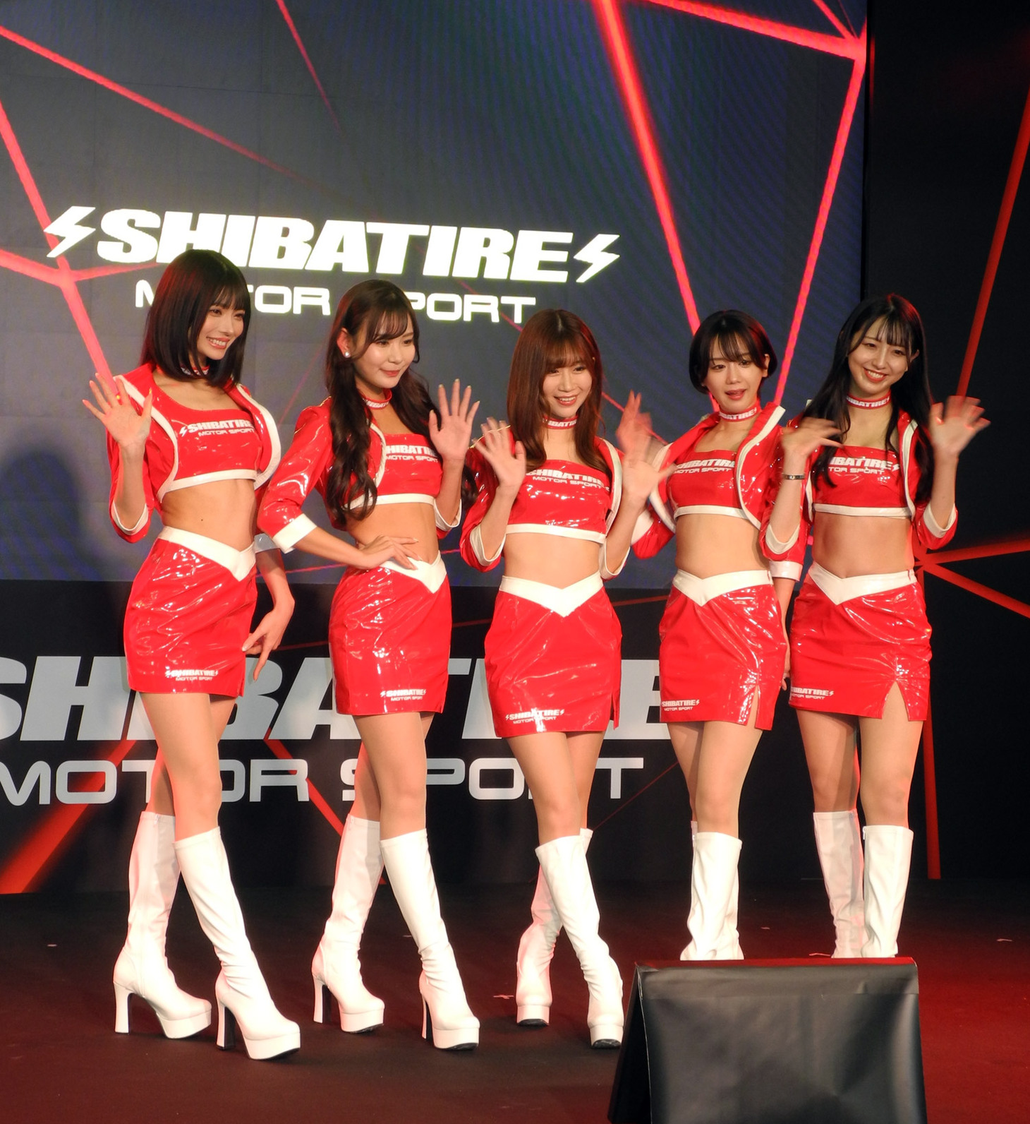 【東京オートサロン2023】 コンパニオン名鑑（その16） ビジュアル23枚 【画像・写真】 - webCG