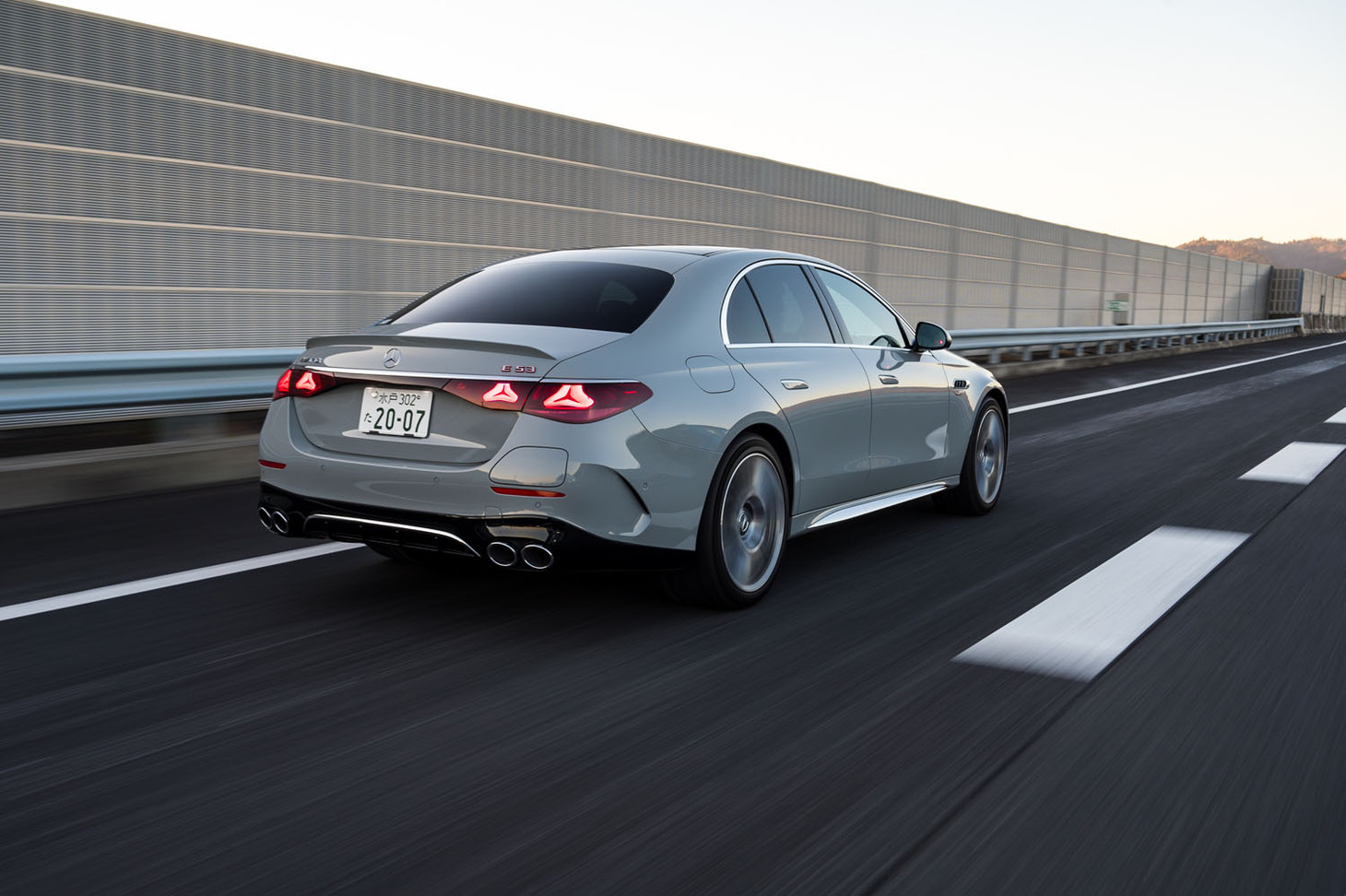 メルセデスAMG E53ハイブリッド4MATIC＋（4WD/9AT）【試乗記】 の画像19枚 - webCG