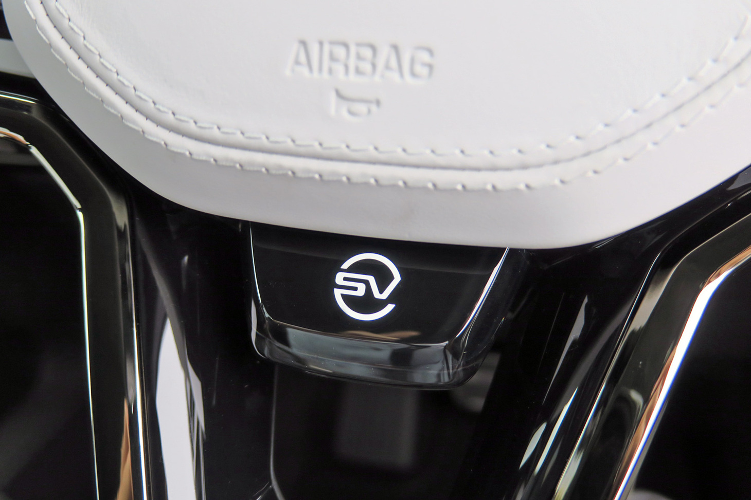 レンジローバー・スポーツSVエディションワン 内装・外装など75枚 【画像・写真】 - webCG