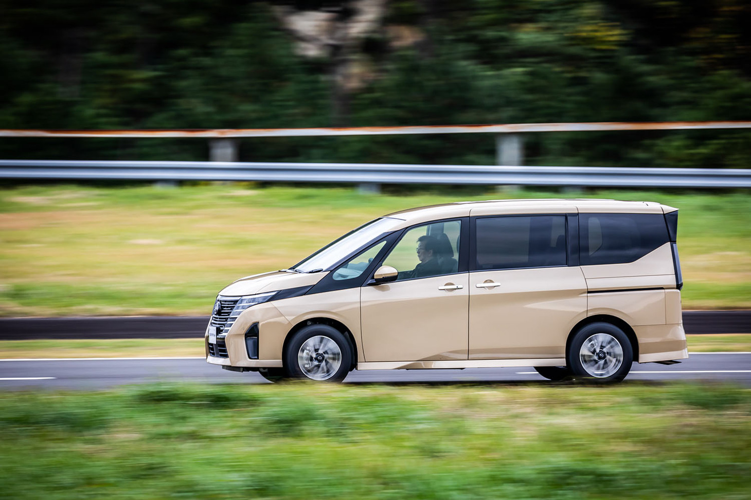 日産セレナ 内装・外装など83枚 【画像・写真】 - webCG