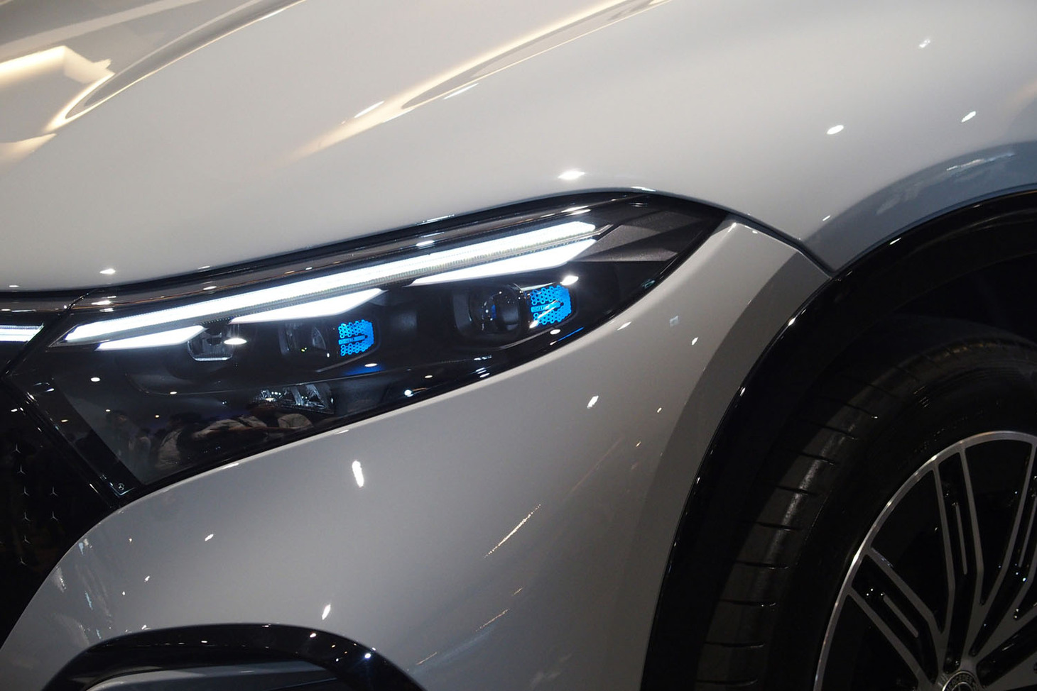 メルセデス・ベンツEQS SUV 内装・外装など72枚 【画像・写真】 - webCG